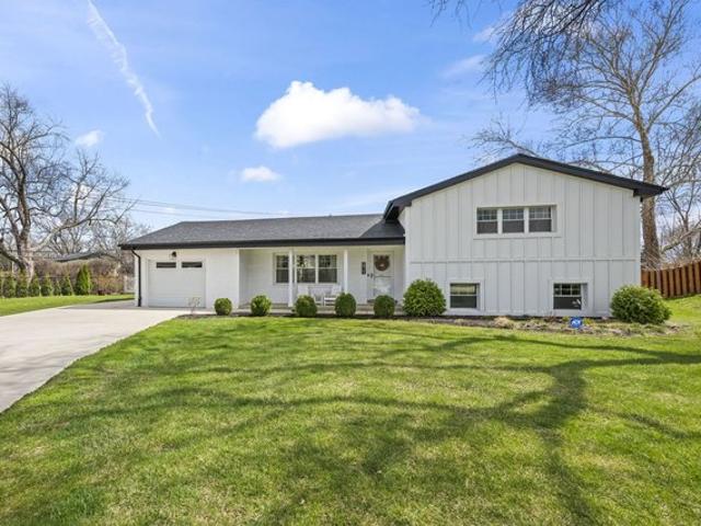 671 Hazel Ct, Roselle, IL 60172