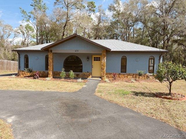 671 N Croft Ave, Inverness, FL 34453