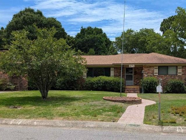 671 Nagel Dr, Pensacola, FL 32503