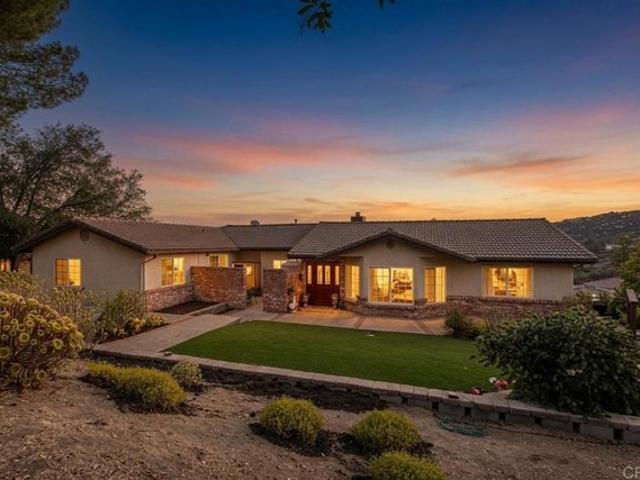671 Philton Dr, Ramona, CA 92065
