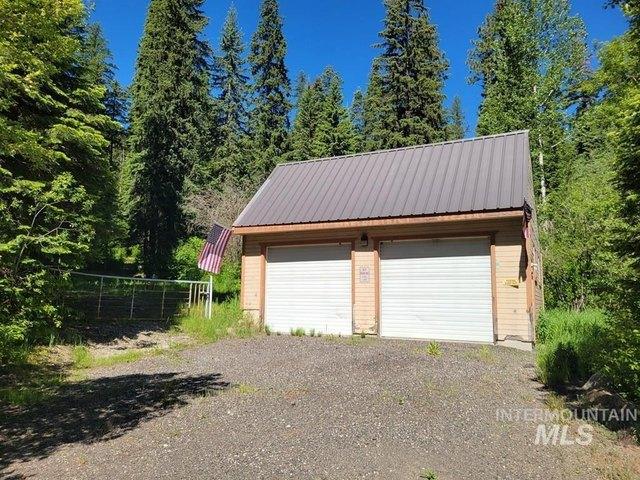 671 W Mountain Rd, Cascade, ID 83611