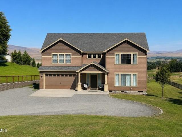 671 Tibbling Rd, Selah, WA 98942