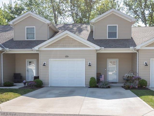 671 Treadway Blvd, Sheffield Lake, OH 44054