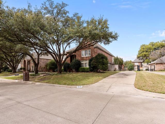 6724 E Park