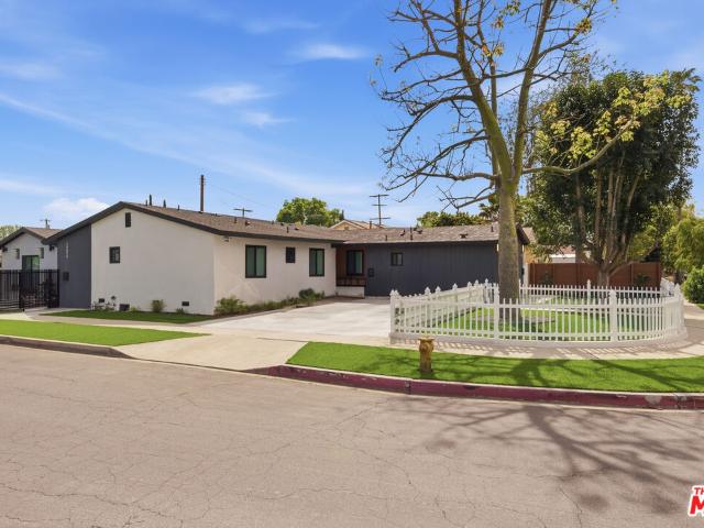6724 Hesperia Ave, Reseda, CA 91335 | MLS #26666 | Compass