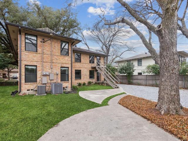 6725 Del Norte Lane