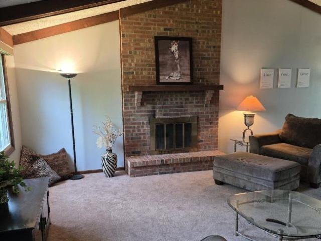 6725 Lakeknoll Dr, Indianapolis, IN 46220 | MLS #22097