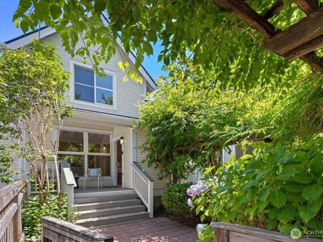 6726 35th Pl S, Seattle, WA 98118
