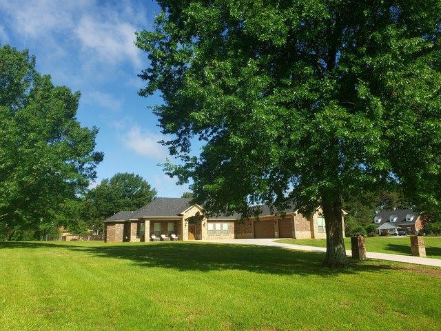 6727 N Hills Dr, Texarkana, TX 75503