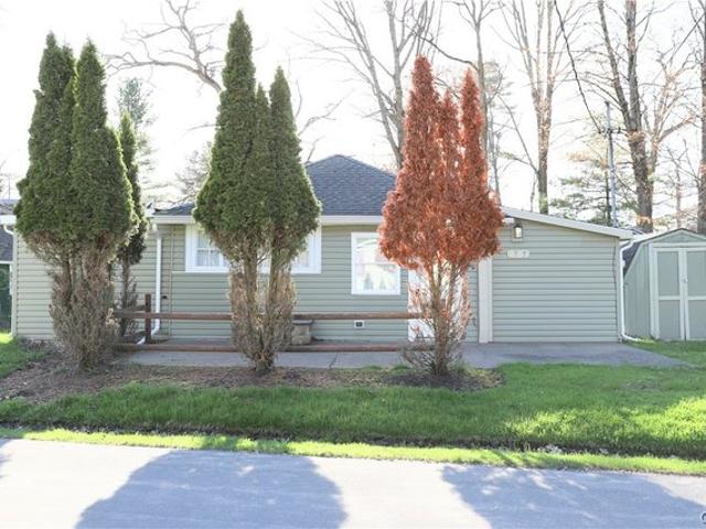6727 N Lakeshore Rd, Verona, NY 13478
