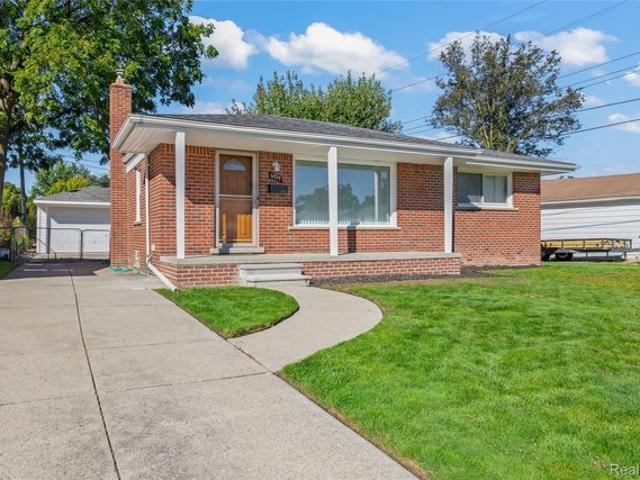 6727 Hawthorne St, Garden City, MI 48135