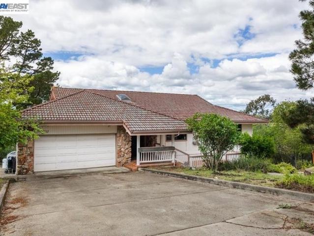 6727 Sunnyslope Ave, Castro Valley, CA 94552