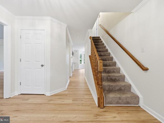 6728 Oakridge Road