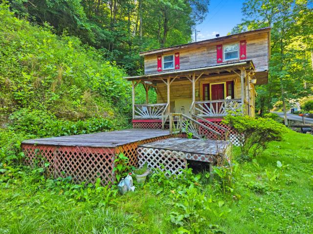 6728 Straight Hollow Road