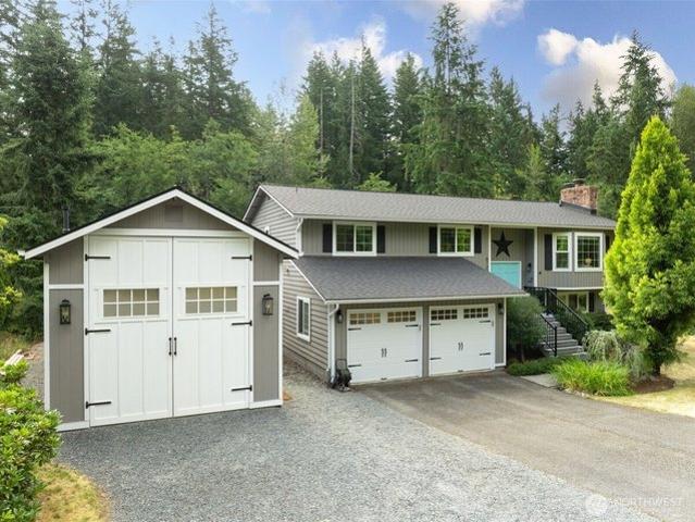 6728 th St SE, Clearview, WA 98296
