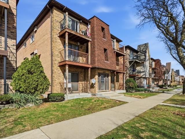 6728 W 64th Pl Unit 2A, Chicago, IL 60638