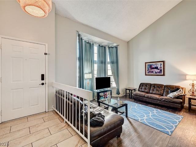 6729 Brunswick Cir, Las Vegas, NV 89107 | MLS #2764 | Compass