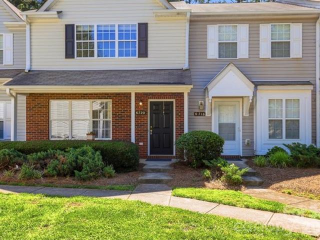 6720 Cypress Tree Ln, Charlotte, NC 28215
