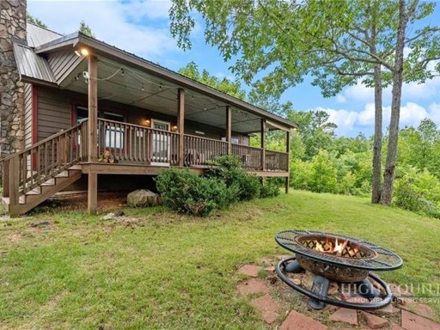 6720 Sampson Rd, Lenoir, NC 28645