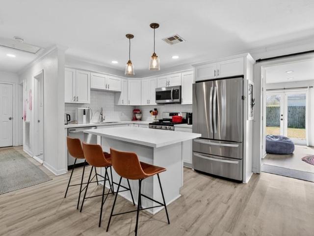 6720 W Magnolia Boulevard