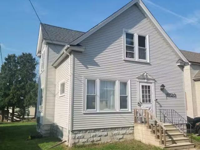 6720 27th Ave, Kenosha, WI 53143 MLS 1895755