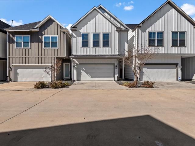 6721 Parker Oaks Ln, Houston, TX 77076 | Compass
