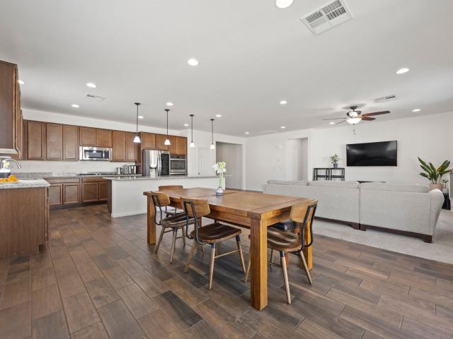 6721 Sycamore Pines Street, Las Vegas, US, NV