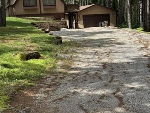 67224 Klinger Lake Rd, Sturgis, MI 49091