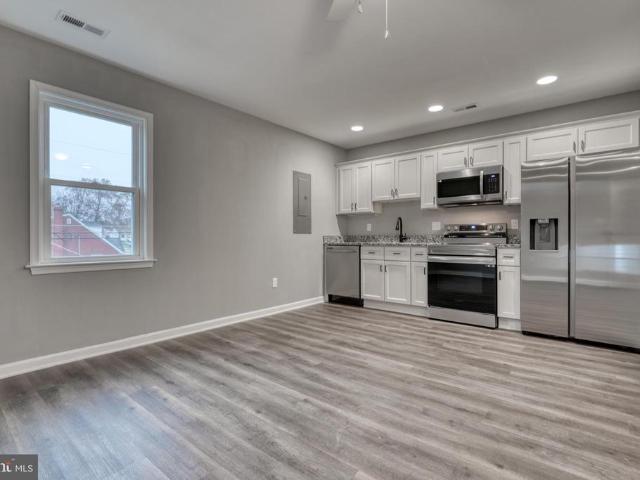 6722 Brentwood Avenue # 2FL