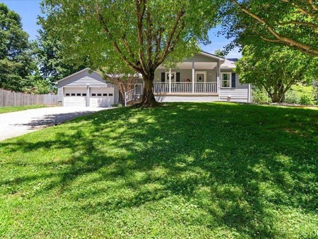 6722 Ferstel Rd, Newburgh, IN 47630