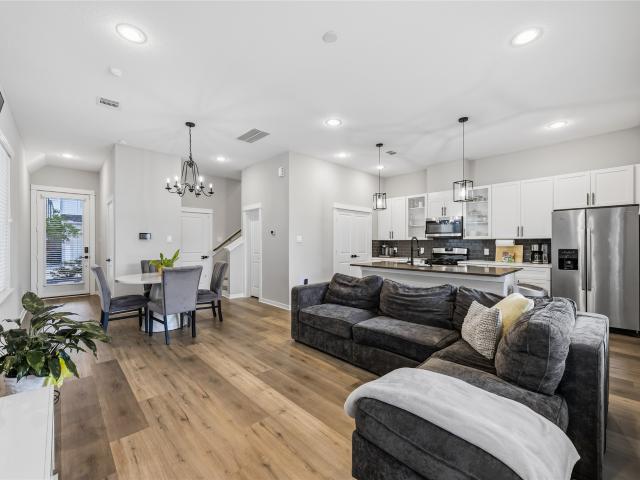 6723 parker oaks lane