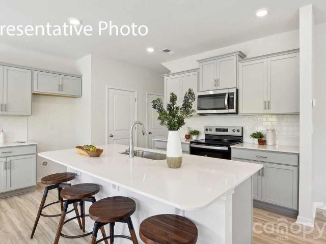 672 13th Avenue Drive NE
