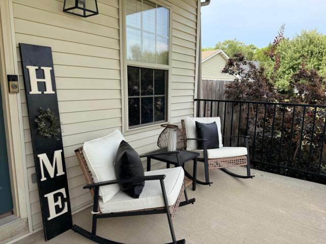 672 Country Squire Court