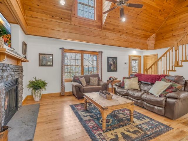 672 Cedar Trail
