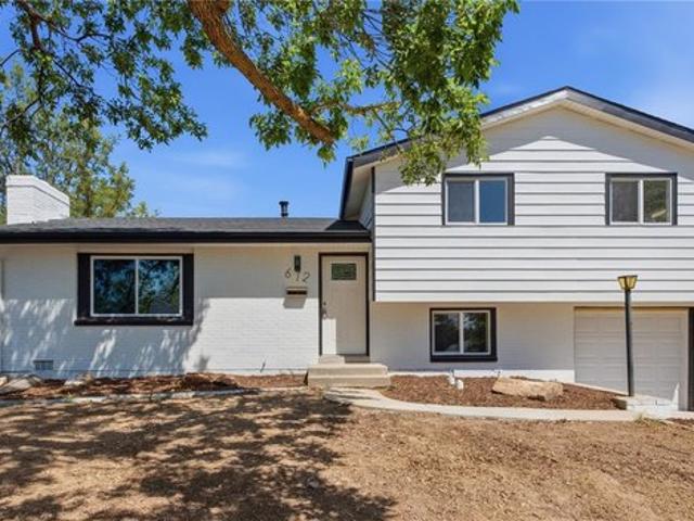 672 Elkhart St, Aurora, CO 80011