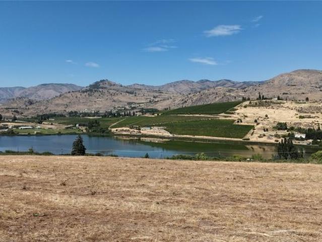 672 Ford St, Manson, WA 98831