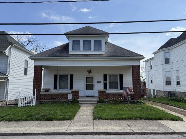 672 Higgins Ave, Paris, KY 40361