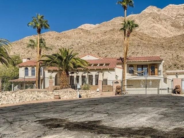 672 Los Feliz St, Las Vegas, NV 89110