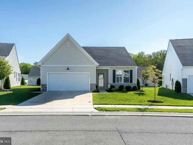 672 Mayfield Falls Dr, Newark, DE 19702