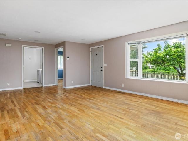 672 SE 4th Avenue
