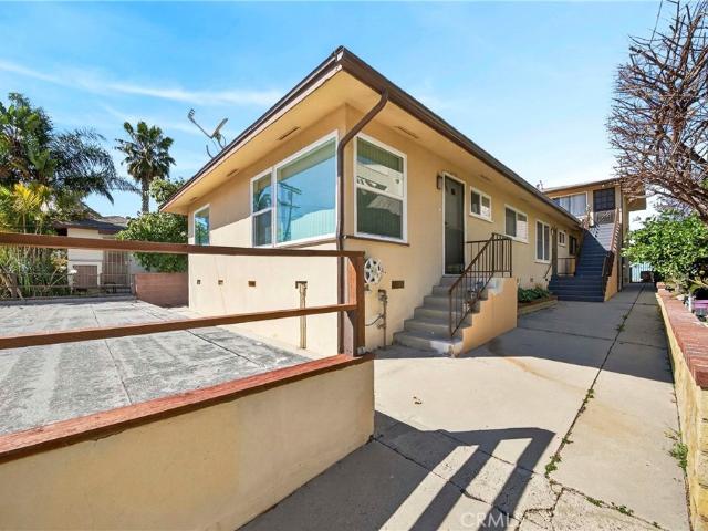 672 W 37th