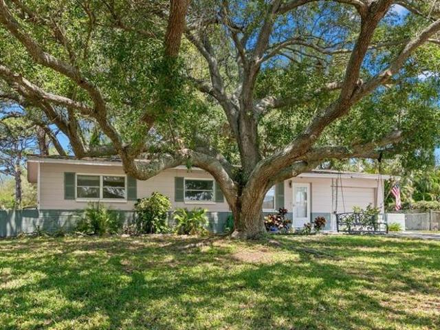 6735 Criswell Ave N, Saint Petersburg, FL 33709