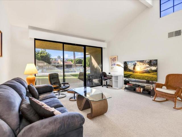 6735 Harwood Circle