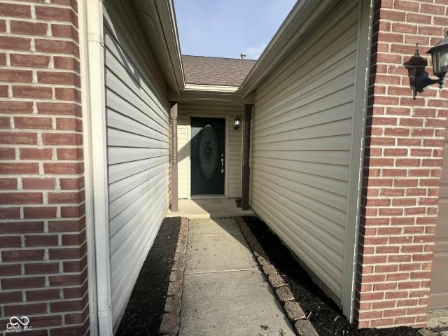 6735 Lexington Circle