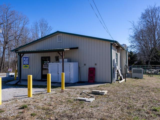 6735 Wassom Memorial Highway