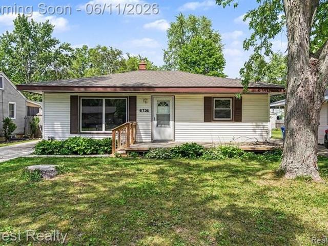 6736 Cloverton Dr, Waterford Township, MI 48329