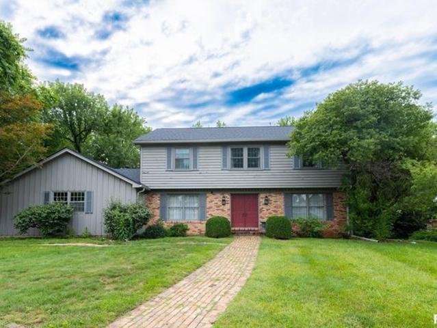 6737 N Post Oak Rd, Peoria, IL 61615