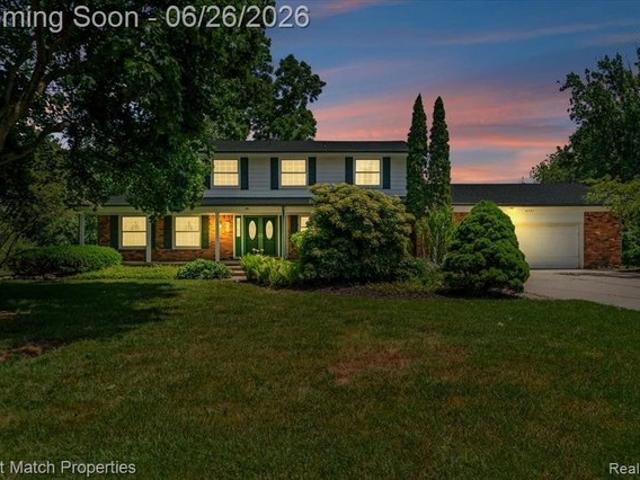 6737 Alderley Way, West Bloomfield Township, MI 48322