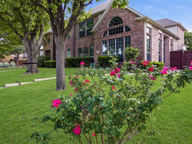 6737 Canterbury Drive