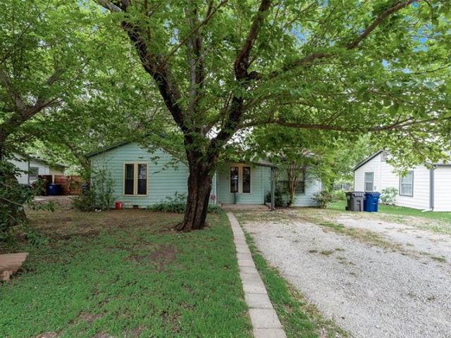 6737 Lakeside Dr, Lake Worth, TX 76135